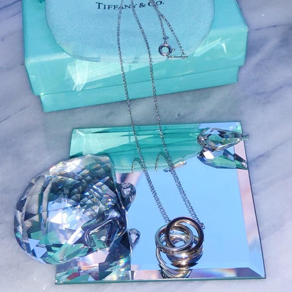 Tiffany Interlocking Pendant - 18k Gold - Gem